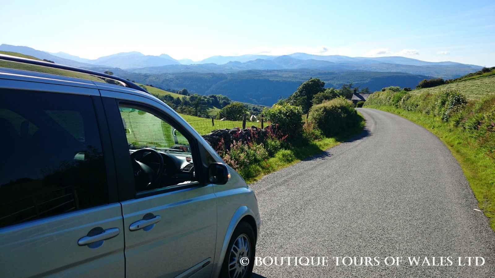Cathedral, Castles and Garden Tour – Boutique Tours