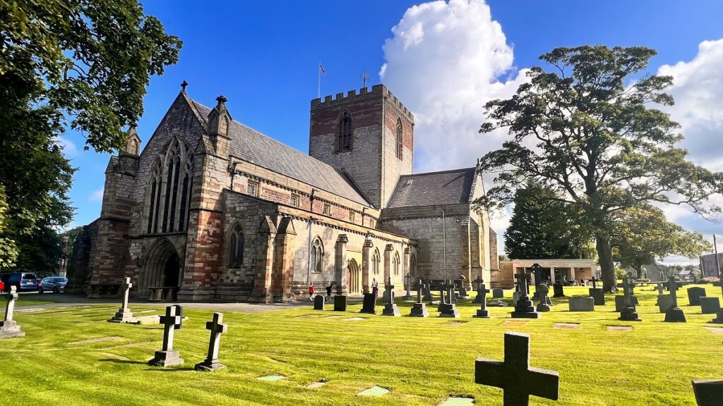 Cathedral, Castles and Garden Tour – Boutique Tours